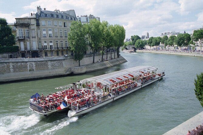 Seine River Cruise with Commentary 1 Hour - Price and Value