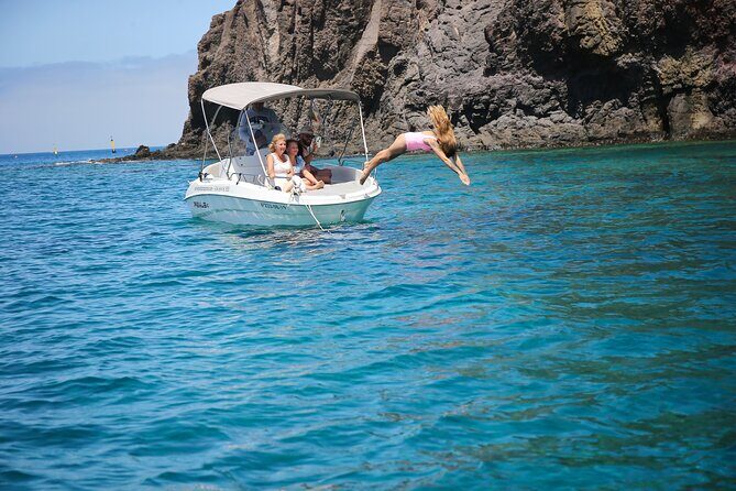 Self drive Boat Hire in Playa Blanca for 5 People - What Makes This Tour Stand Out?