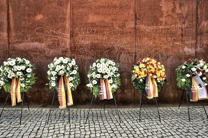 Self-Guided Audio Tour-The Fall of the wall: A light for humanity - Who Should Consider This Tour?