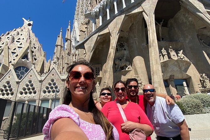Semi-Private Barcelona Tour Gothic, Sagrada Familia & Park Guell - FAQ