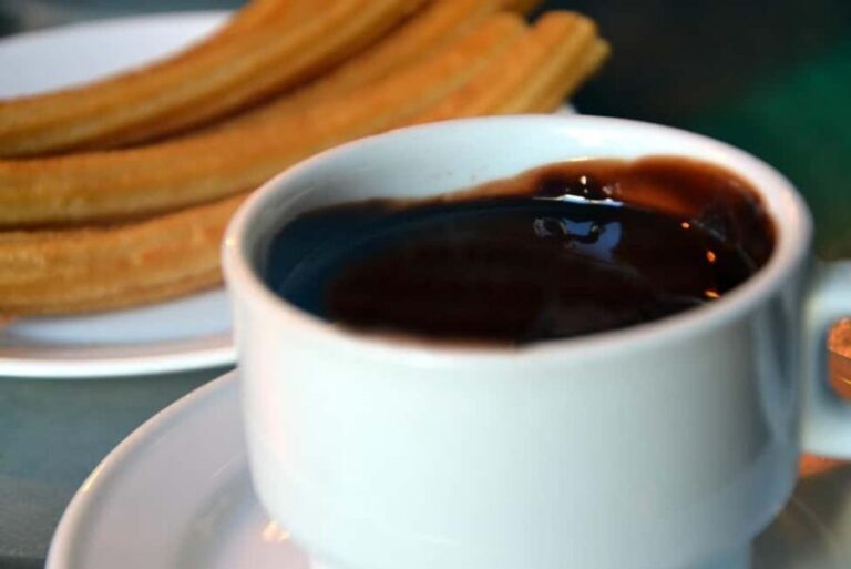 Semi-Private Tour: Old Town & Chocolate and Churros - What You Can Expect in Terms of Logistics