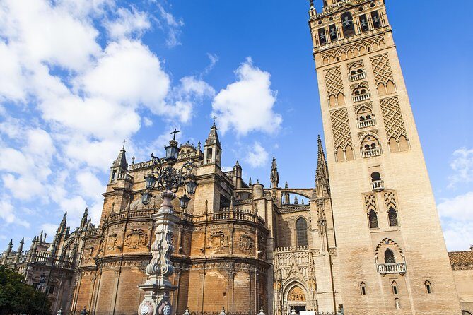 Sevilla: Best Monumental Free Walking Tour - Frequently Asked Questions