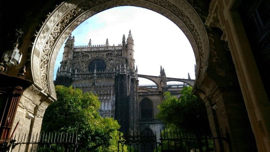 Seville: Cathedral & Giralda Fast-Track Guided Tour - Why This Tour Offers Great Value