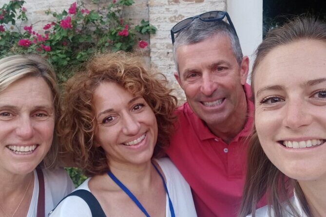 Seville Private Custom Walking Tour With A Guide - Detailed Breakdown of the Itinerary