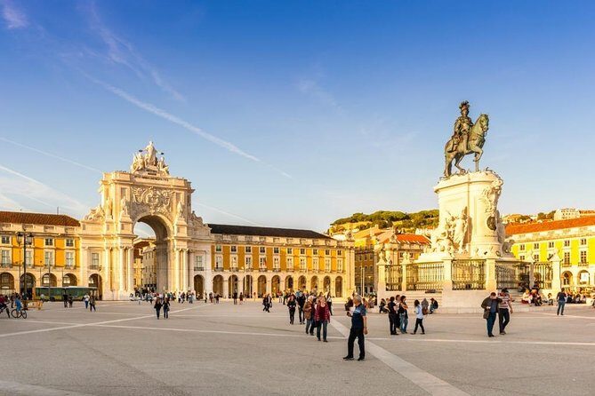 Seville Private transfer to Lisbon with Optional Evora stop - Real Traveler Insights