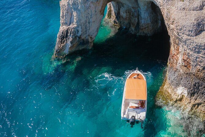 Shipwreck and Blue Caves- 8m Private Boat Tour (up to 11pax) - Comfort and Convenience Onboard