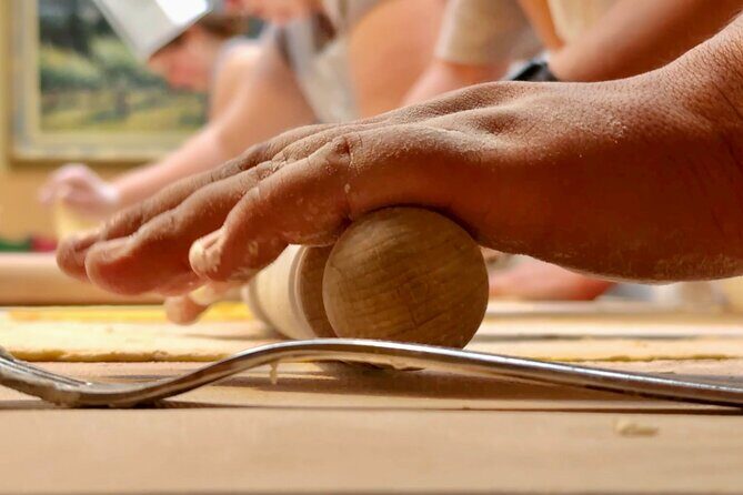 Siena: Pasta and Tiramisu Small Group Cooking Class with Wine - What We Loved About the Experience