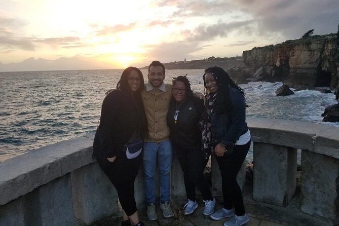 Sintra and Cascais with a Local Guide - Group tour starting from Sintra - What Do the Reviews Say?