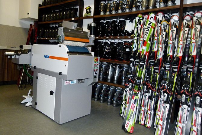 Ski and Snowboard Equipment servicing in Bansko - Location and Accessibility