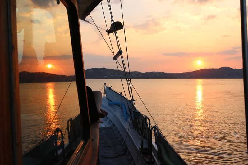 Skiathos: Boat Cruise with Dinner & Sunset Viewing - Who Would Enjoy This Trip?
