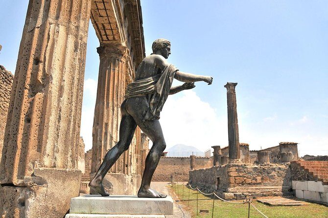Skip-the-line Ancient Pompeii Highlights Exclusive Tour with Local Private Guide - Detailed Breakdown of the Itinerary