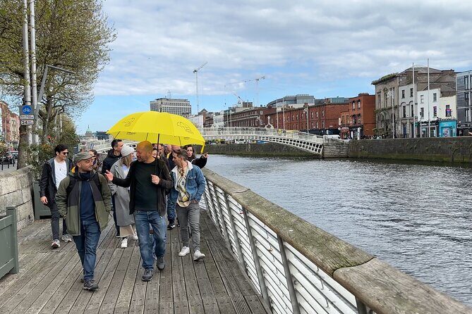 Small Group Bucket List Sights Walking Tour with a Local Guide - Detailed Breakdown of the Itinerary