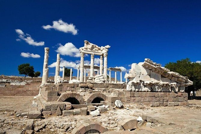 Small-Group Full Day Pergamum and Asklepion Tour from Izmir - Transportation, Group Size, and Timing