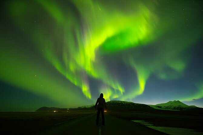 Small-Group Tour: Northern Lights with Photos & Hot Chocolate - Practical Aspects to Consider