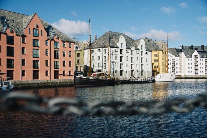 Small-Group Walk in Ålesund: Art Nouveau & Insider Tips - What You Can Expect From the Tour Experience