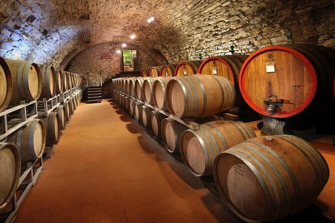 Small-Group Wine Tasting Experience in the Tuscan Countryside - Transportation & Group Size