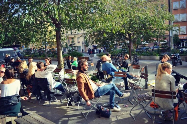 Södermalm: 2-Hour Sightseeing Tour - Authenticity & Experience: What Travelers Are Saying