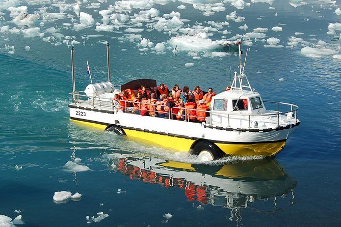 South Iceland and Glacier Lagoon: Jökulsárlón with Boat Tour - Diamond Beach and Vík: Scenic Highlights and Local Flavors