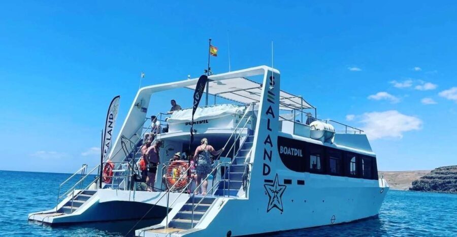Southeast Fuerteventura: Boat Cruise with Lunch and Drinks - Food and Drinks: The Heart of the Experience