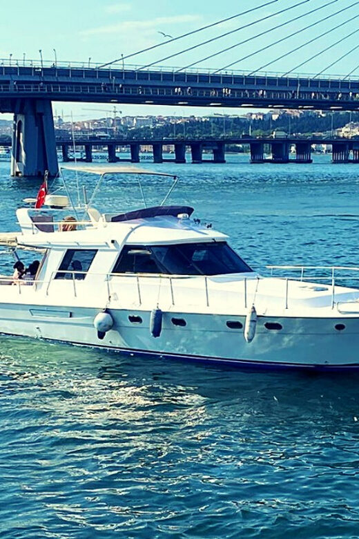 stanbul: Bosphorus Private Yacht Cruise with Tea and Coffee - Practical Details to Know