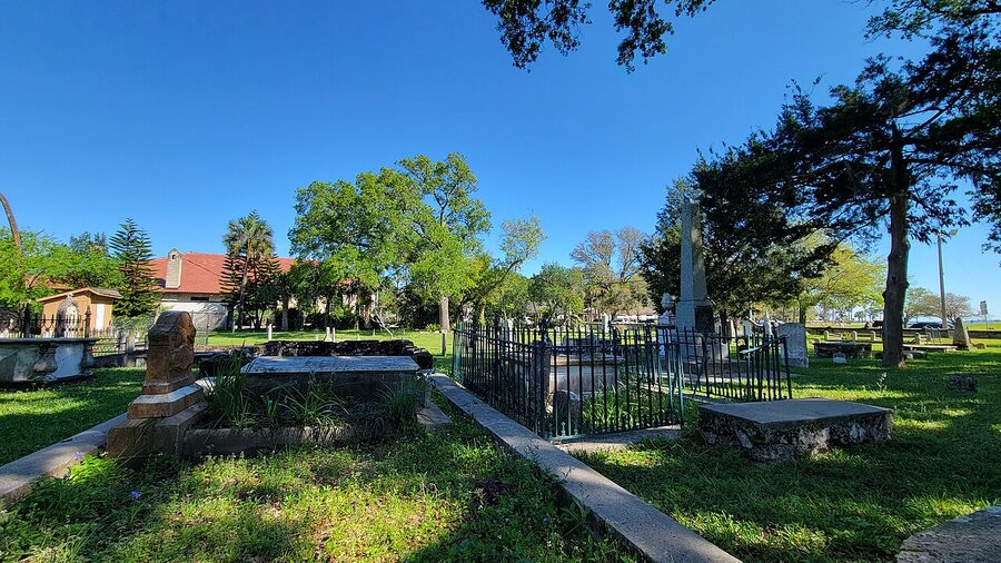 Huguenot Cemetery St Augustine historic Protestant burial ground