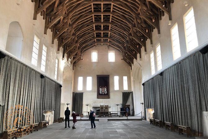 Stirling Castle and Loch Lomond Full-Day Private Tour in a Premium Minivan - Who Should Consider This Tour?