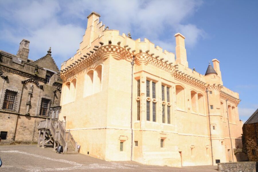 Stirling Castle: Skip-the-Line Guided Tour in Spanish - Who Should Book This Tour?
