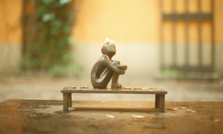 Stockholm: Old Town Self-Guided Tour Learn and solve Puzzles - A Practical Breakdown of the Experience