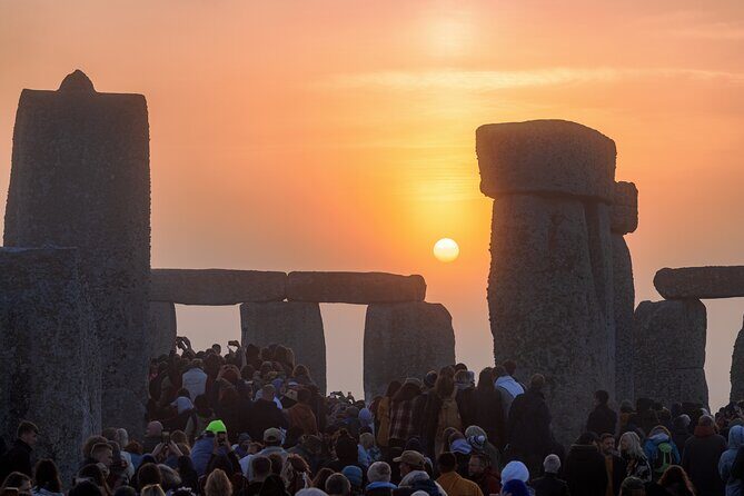 Stonehenge Summer Solstice Tour from London: Sunset or Sunrise Viewing - The Pros and Cons