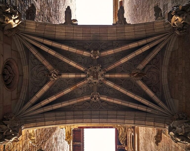 Stories, Legends and Mysteries of Barcelona - Why This Tour Works Well