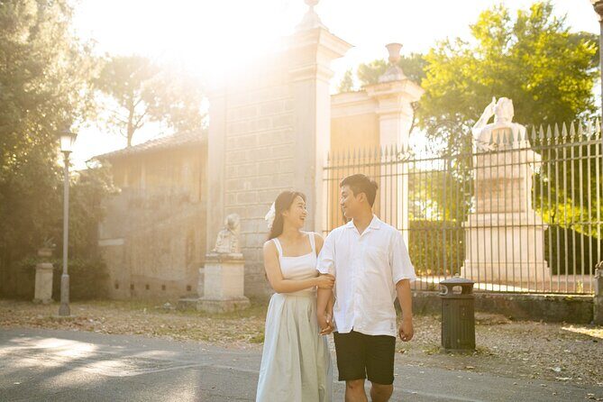 Sunny Photoshoot with a Local in the Heart of Rome - Practical Details and Considerations