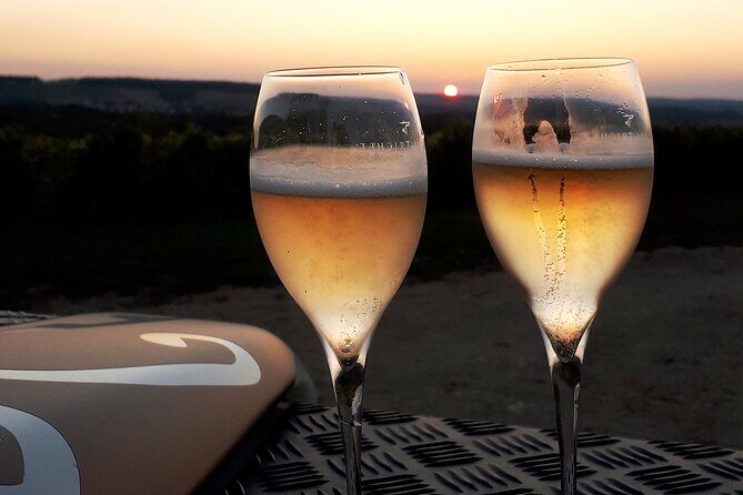 Sunset and champagne tasting in the vineyards - An In-Depth Look at the Sunset and Champagne Tasting Tour