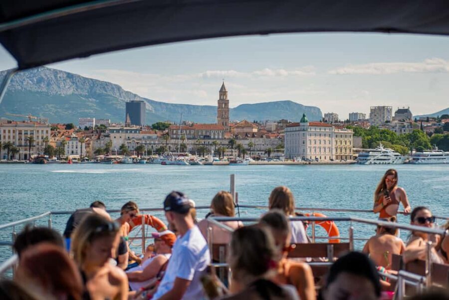 Sunset Cruise With Music and Views of Split Riviera - The Itinerary Breakdown: What to Expect