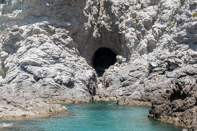 Sunset on the Coast of the Gods  Magical Sea Moments - What Reviewers Say