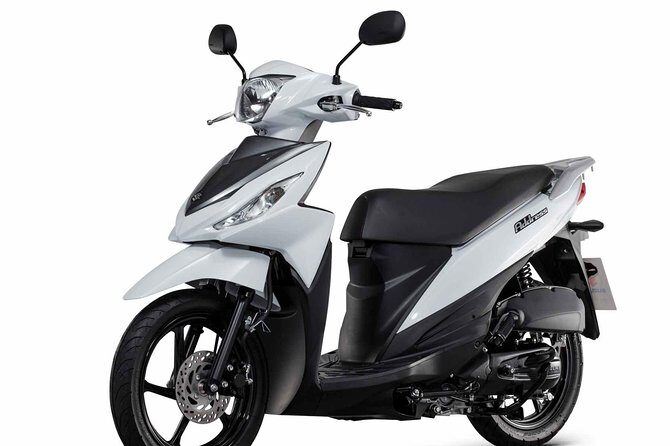 Suzuki Address 125cc - Starting in the Heart of Barcelona