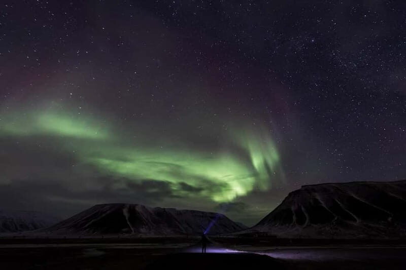 Svalbard: Northern Lights Photography Tour with local expert - Detailed Breakdown of the Itinerary