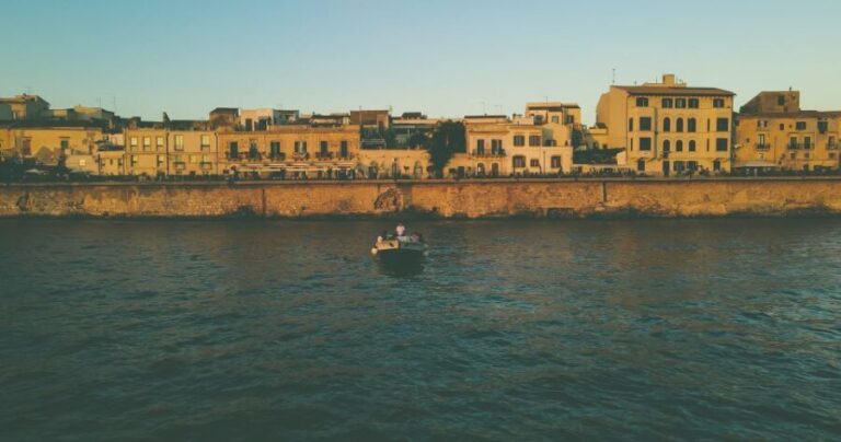 Syracuse: Boat tour with aperitif - The Value of the Experience