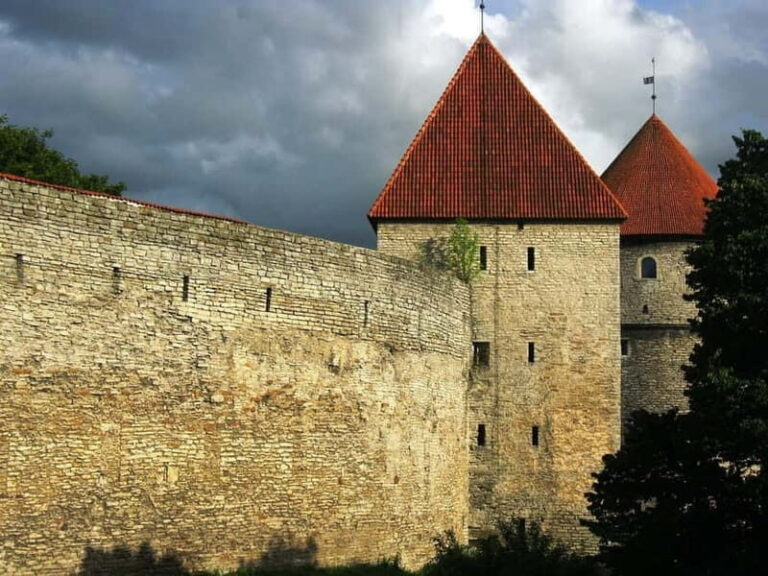 Tallinn: Private Walking in Old Town - Why This Tour Offers Great Value