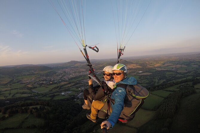 Tandem Paragliding Experience in the Brecon Beacons - Who Will Love This Experience?