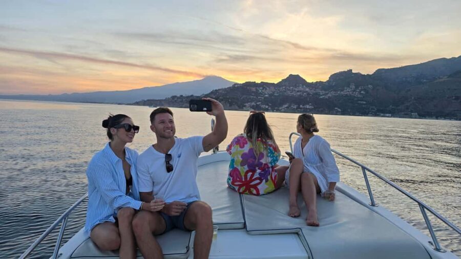 Taormina: Sunset Boat Tour with Aperitif - An In-Depth Look at the Experience