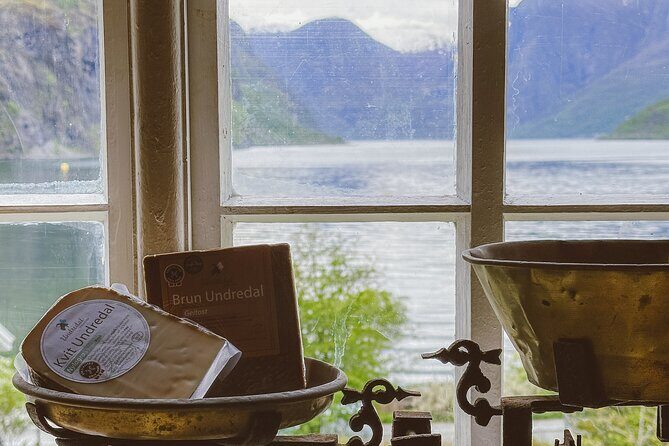 Taste of the Fjord Guided Food Tasting Experience in Flåm - Who Is This Tour Best For?