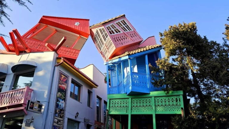 Tbilisi: Mtatsminda Park with Funicular and Cable Car Ride - Tasting Georgian Flavors: Lagidze Lemonade and More