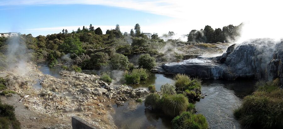 Walking path between hot springs at Te Puia, Rotorua