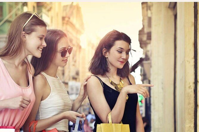 Teen Shopping and Fashion Accessories Tour in Paris - Why We Love This Tour
