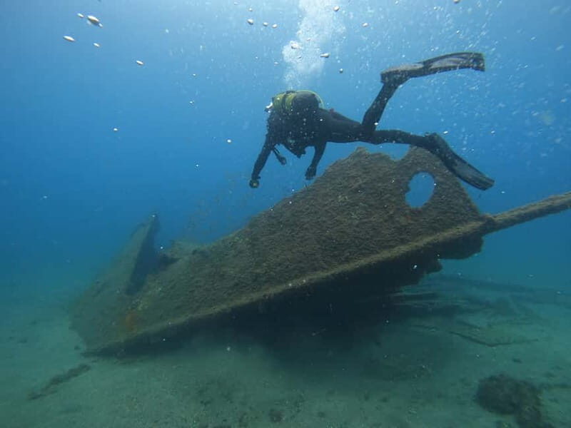 Terceira Island:Try Scuba in a Shipwreck-Archeological park - Equipment & Safety