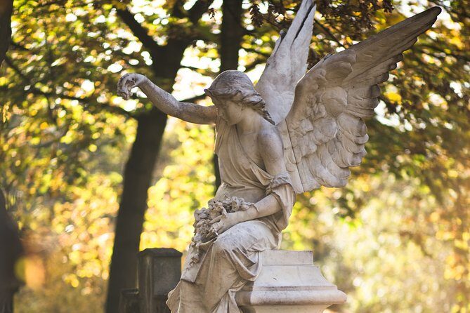 The Famous Graves of Père Lachaise - Self-Guided Audio Tour - An In-Depth Look at the Tour Experience