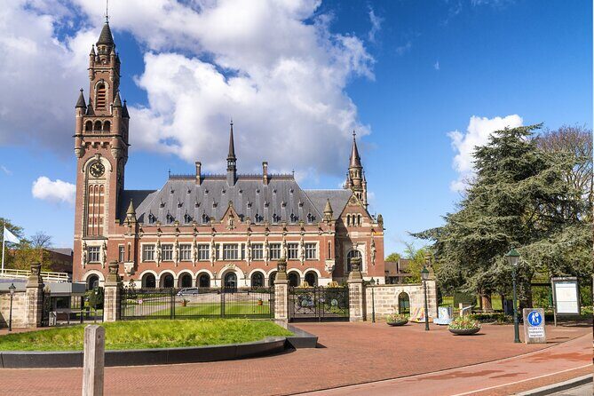 The Hague Scavenger Hunt and Highlights Self Guided Audio Tour - Authentic Experience and Practicality