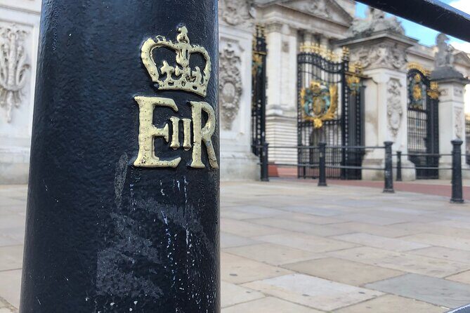 The Life & Legacy of Queen Elizabeth II-A Royal Private Tour - The Value of a Guided Tour in London’s Royal District