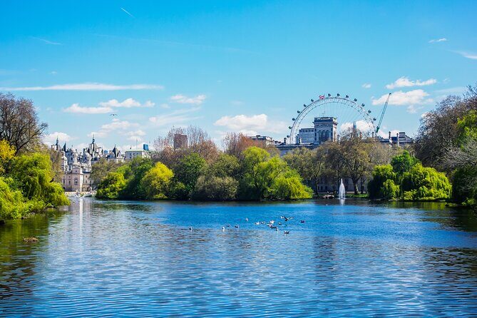 The Original Royal Changing of the Guard Experience - The Guide and Group Experience