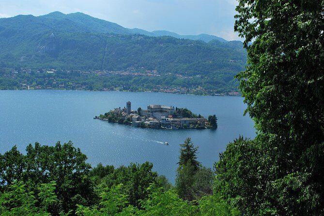 The romantic village of Orta San Giulio with a tour guide - Why This Tour Works for Different Travelers